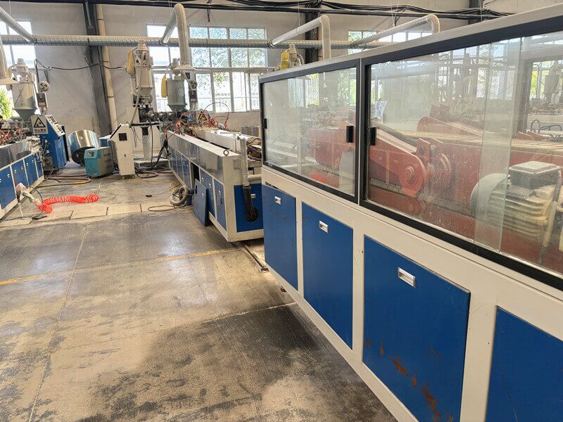 Optimal Extrusion Machine for Co-Extruded PVC Shutter Materials: Single ...